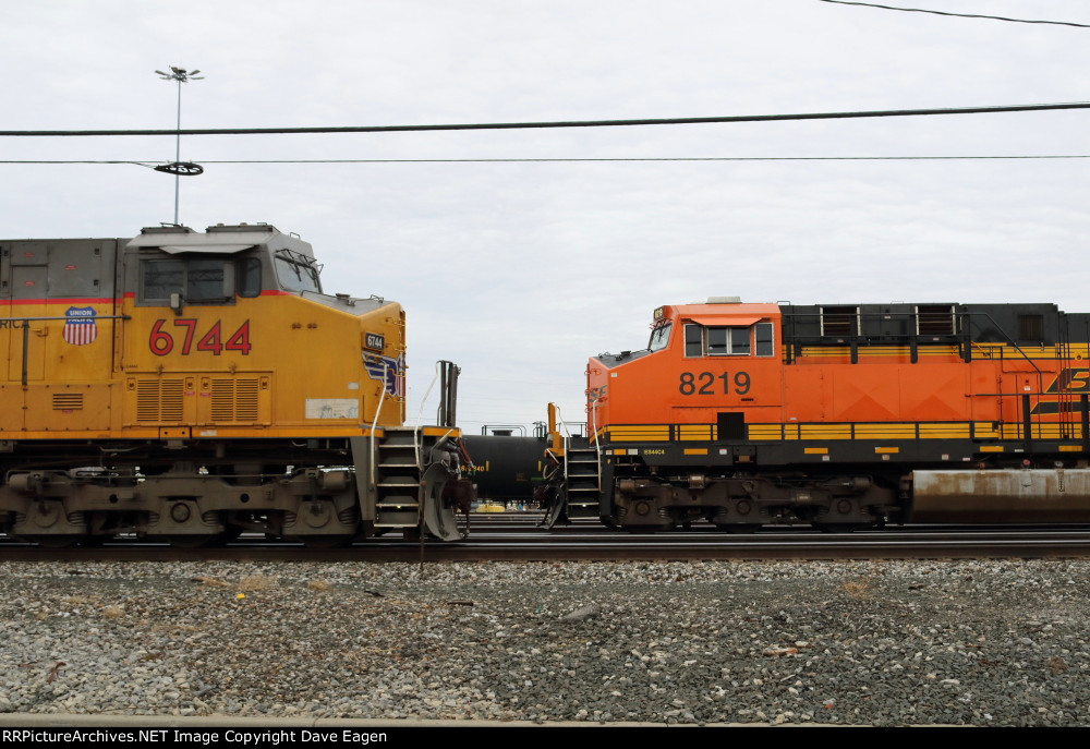 UP 6744 BNSF 8219